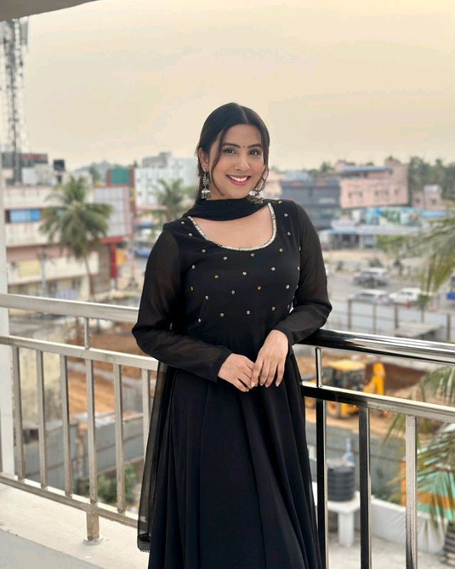 Neetu Patel: Hi.. | Bengaluru Dating