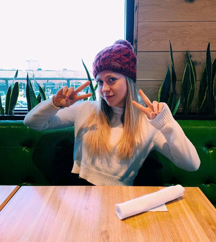 Emily Carol: Hi.. | Manhattan Singles