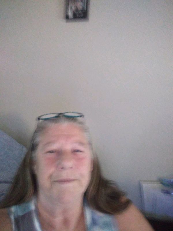 cathy: Hi.. | Single Senior Women in Azle