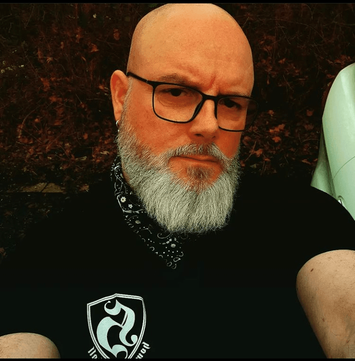 Steven dye: Hi.. | Single Men in California