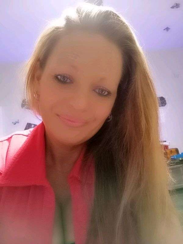 Fallon Burgess: Hi.. | Tulsa Singles