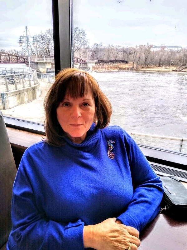 Linda McLain: Hi.. | Meet Senior Women in Iowa City