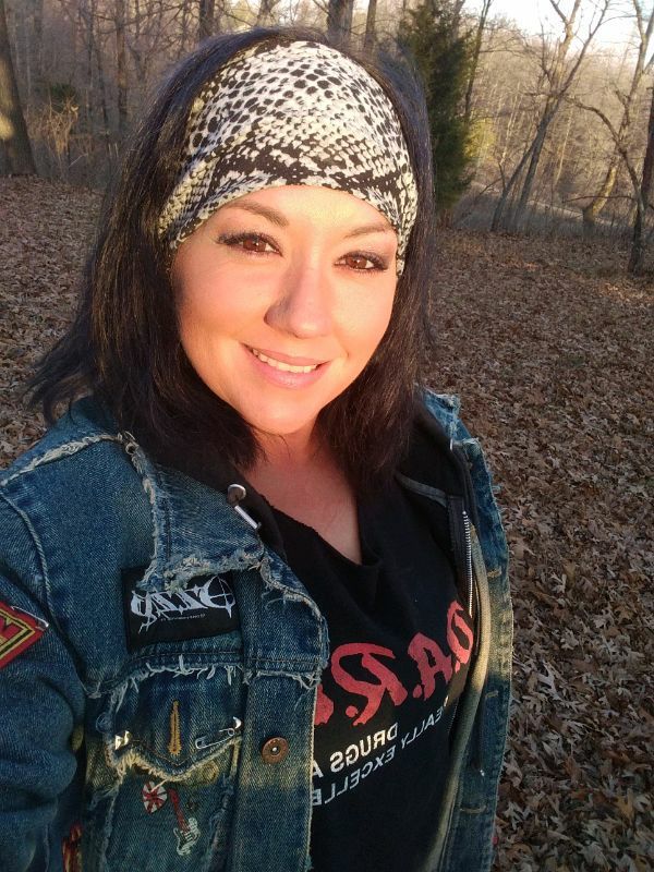Andrea Hedge: Hi.. | Single Women in Bono