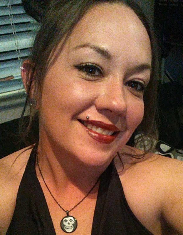 Andrea Hedge: Hi.. | Single Women in Bono