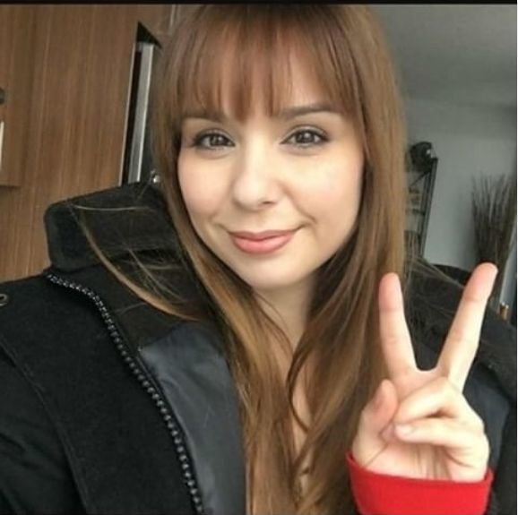 athena smith: Hi.. | Barnes Chat