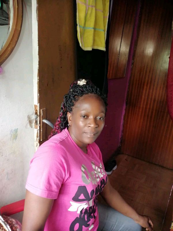 Cesarina Rodriguez: Hi.. | Meet Women in Madrid